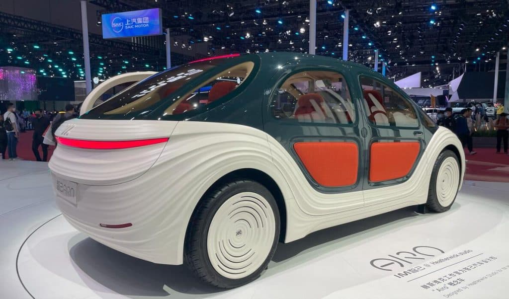 China's SAIC Group To Offer Car With Solid-State Battery For Longer ...