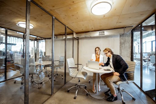 Transparency and Collaboration: The Power of Glass Conference Rooms ...